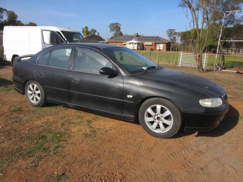 Lot 8 - VT Commodore Sedan | AuctionsPlus