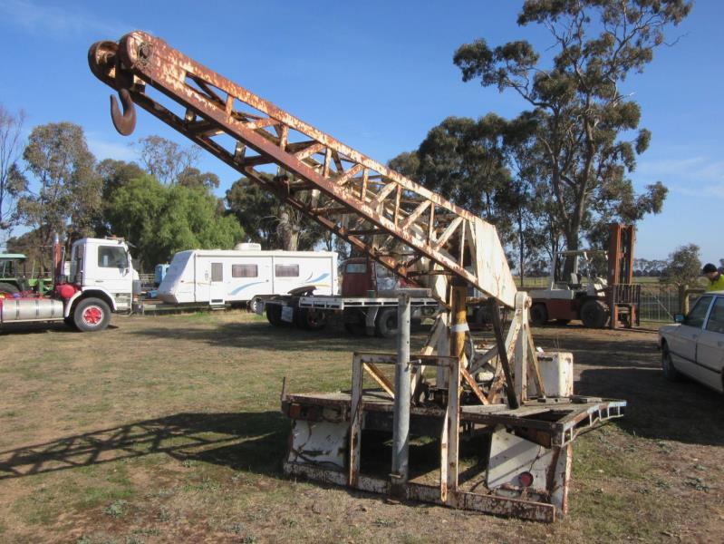 Lot 30 - Truck Crane | AuctionsPlus