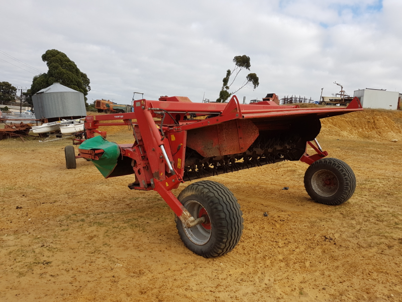 Lot 53 - Taarup 4036C Hay Mower | AuctionsPlus