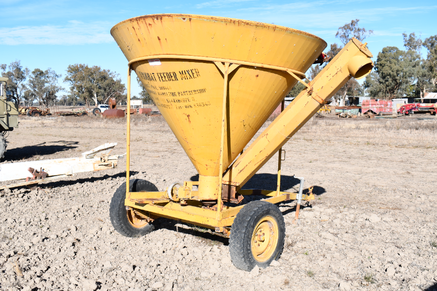 Lot 37 - Wombat feed mixer | AuctionsPlus