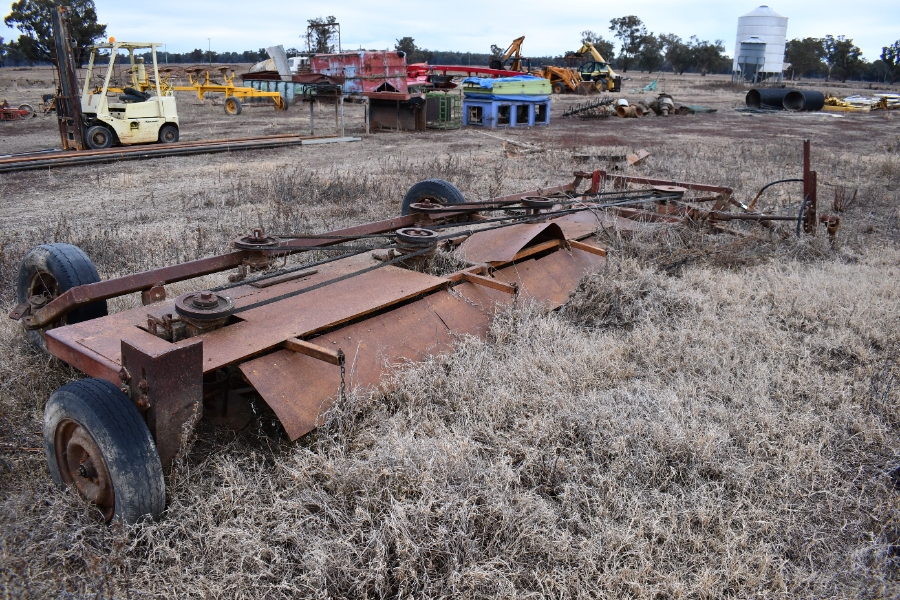 Lot 46 - Loxton slasher | AuctionsPlus