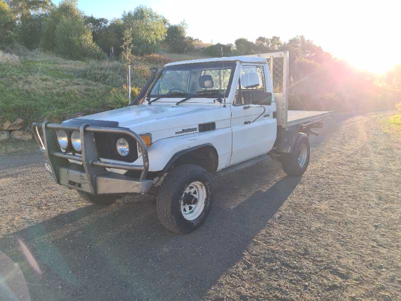 Lot 170 - 1988 Toyota Landcruiser 75 Series | AuctionsPlus