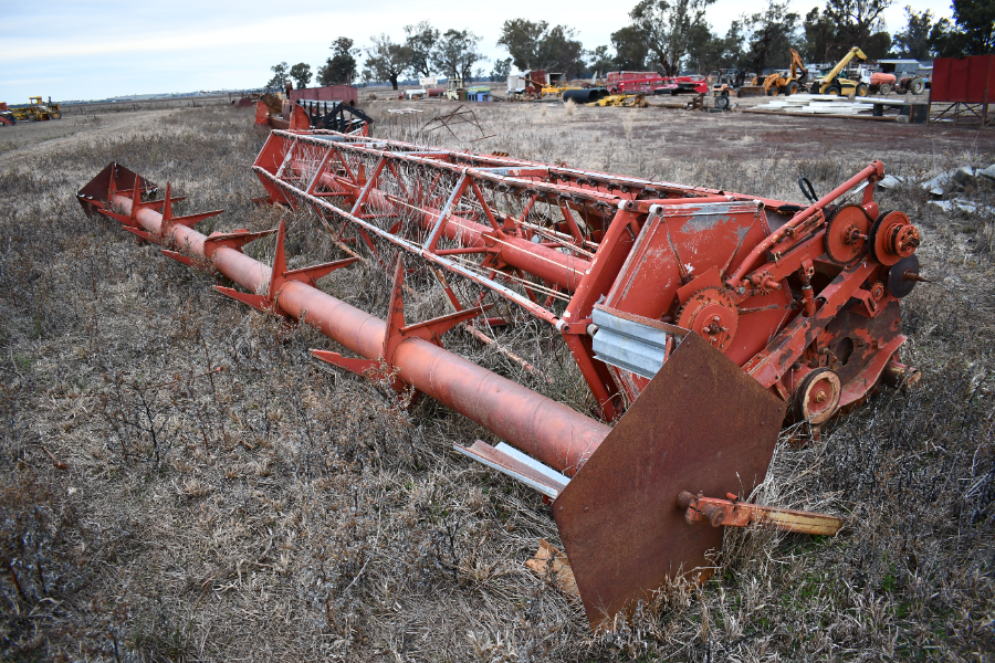 Lot 80 - Laverda header front no. 2 (24ft) | AuctionsPlus