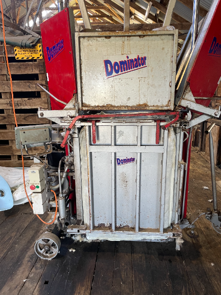 Lot 481 - Dominator Hydraulic Woolpress | AuctionsPlus