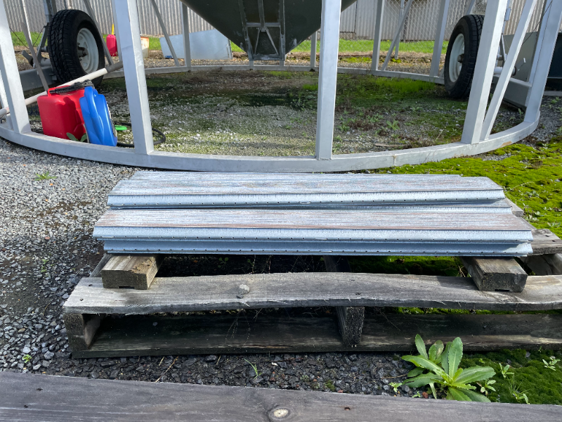 Lot 418 - GALVANISED FENCE DROPPER 94CM x 7 bands (45 to a band ...