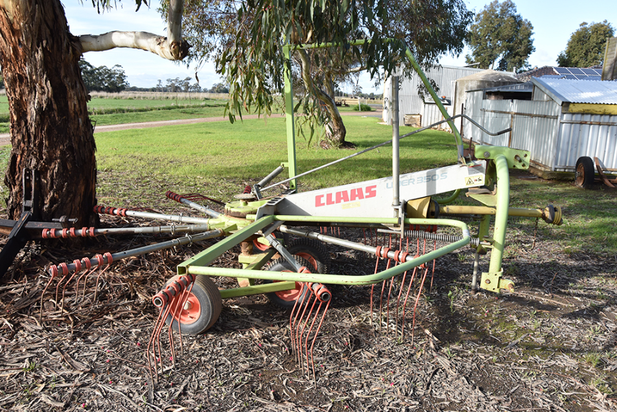 Lot 26 - Claas 350 Rotary Rake | AuctionsPlus