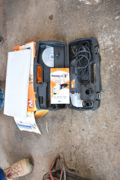 Lot 74 - Renovator Multi Tool | AuctionsPlus