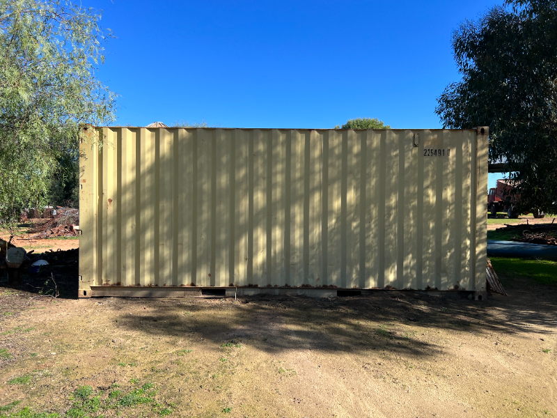 Lot 62 - 20Ft Shipping Container | AuctionsPlus