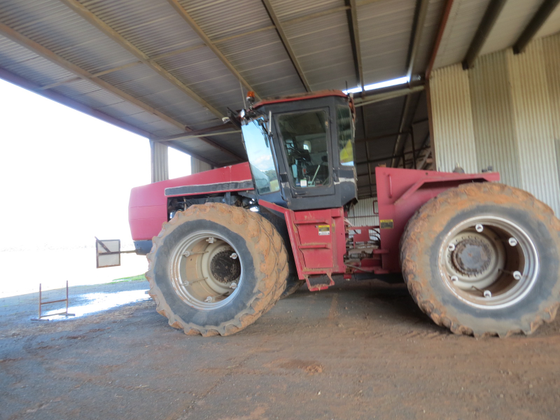 Lot 79 - CASE 9350 TRACTOR with J&R ENGINEERING LASER BUCKET | AuctionsPlus