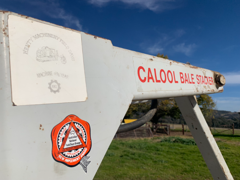 Lot 38 - Stevlon Calool Round Bale Handler | AuctionsPlus