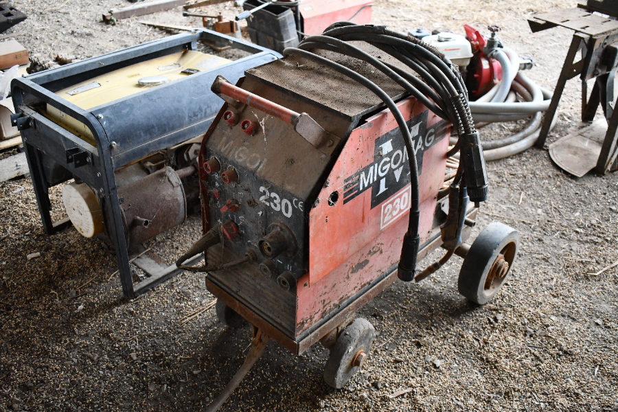 Lot 171 - Migomag 230 MIG welder | AuctionsPlus