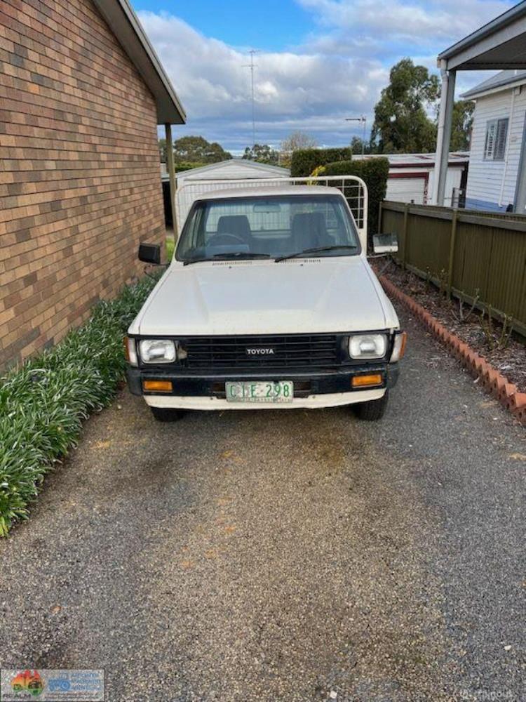 Lot 46 - 1984 Toyota Hilux 2WD (Low Kms) | AuctionsPlus
