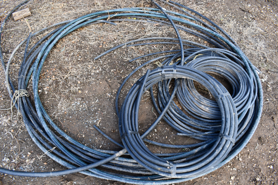 Lot 229 - Assorted 25mm and 1 inch poly pipe | AuctionsPlus