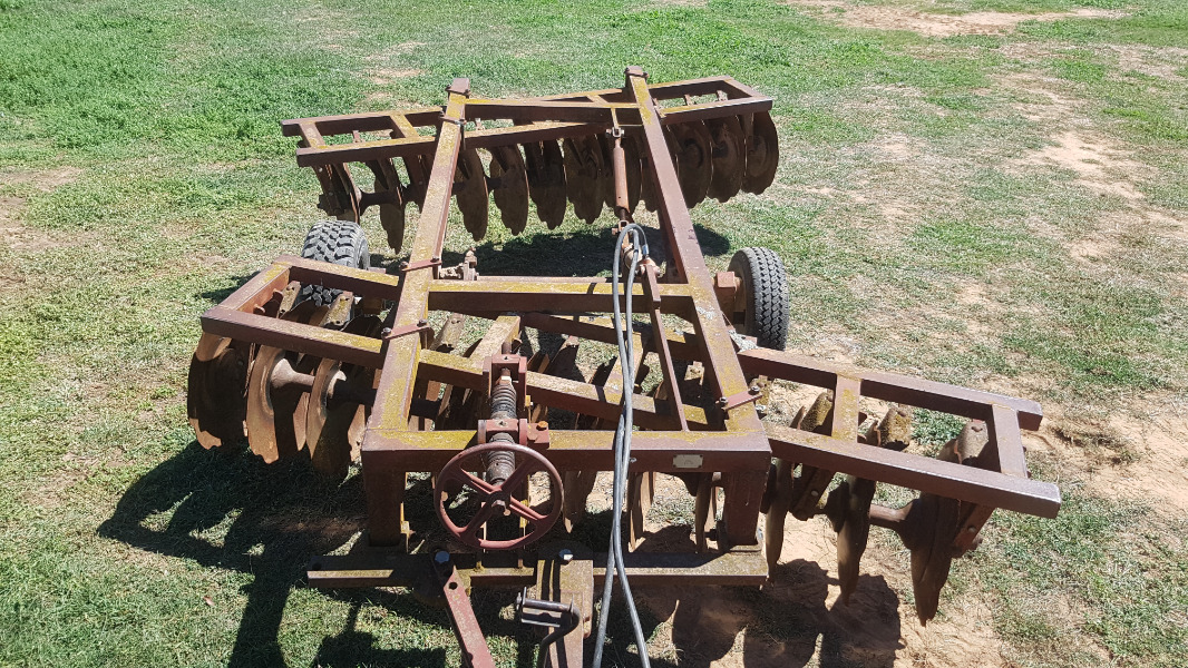Lot 129 - Napier Grasslands Offset Disc | AuctionsPlus