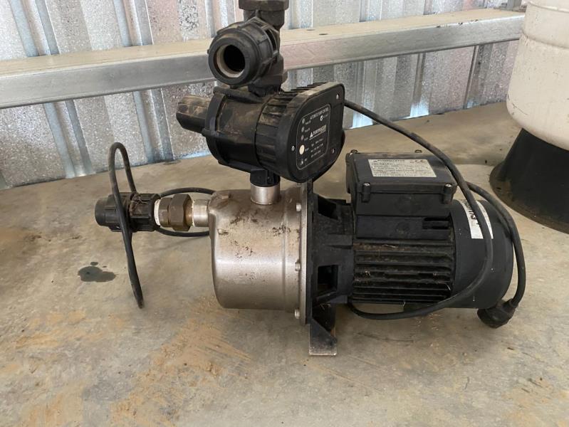 Lot 75 - Pumpmaster Water Pump .75 KW Electric Motor | AuctionsPlus