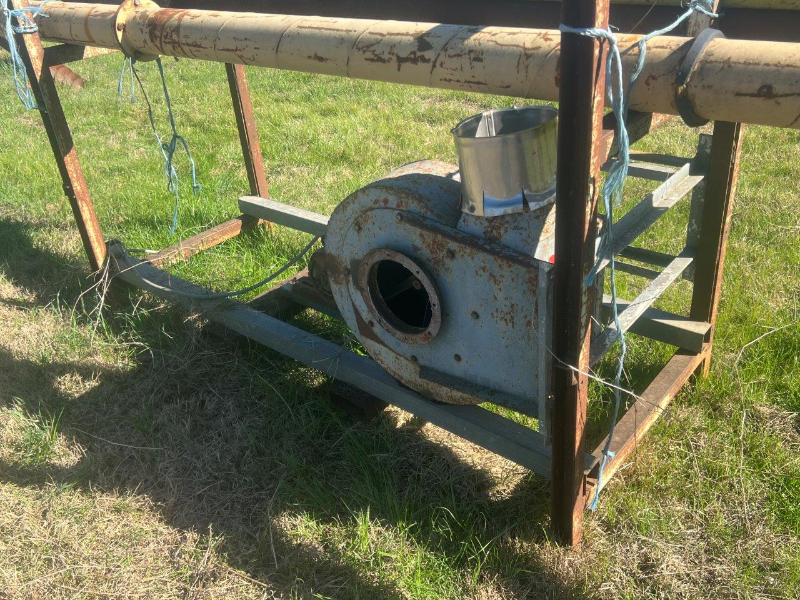 Lot 4 - BLOWER ON FRAME | AuctionsPlus