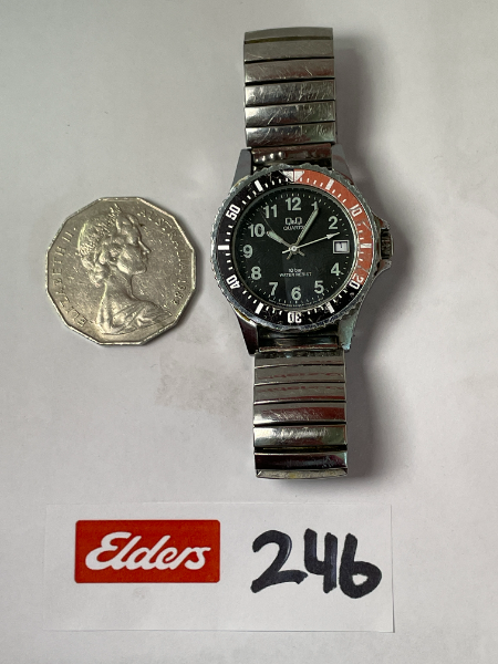 Lot 246 - Q&Q Quartz 10 Bar Water Resistant Not Working Condition ...
