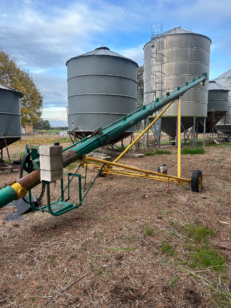 Lot 281 - 40Ft Grainmaster 8' Auger | AuctionsPlus