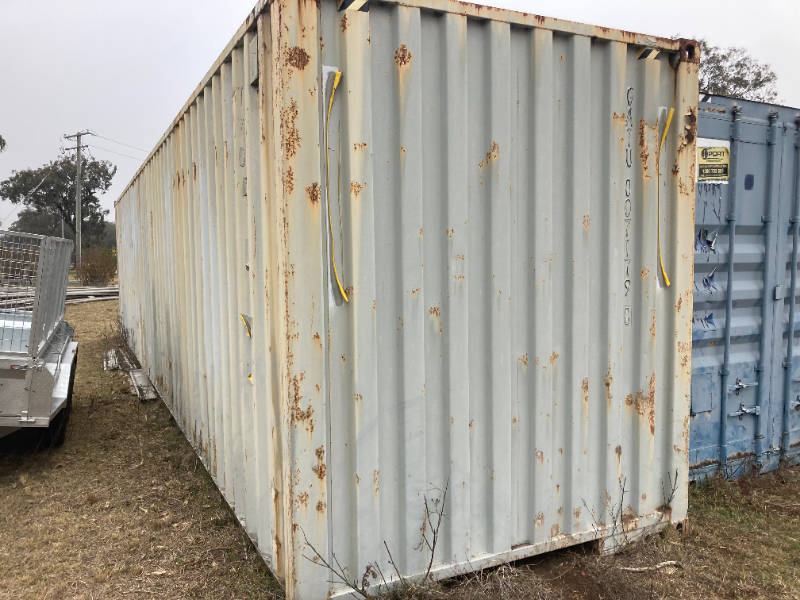 Lot 41 - WHITE 40 FOOT SHIPPING CONTAINER | AuctionsPlus