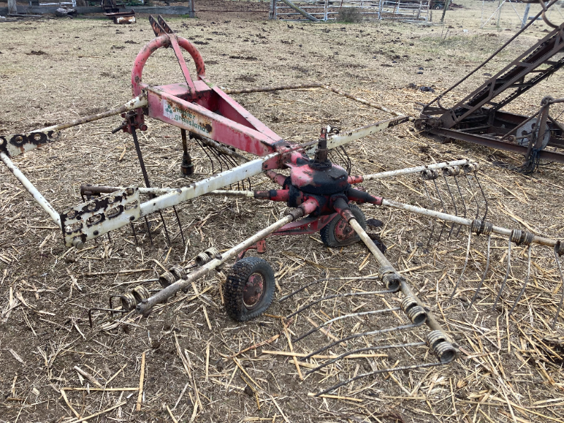 Lot 72 - TEDDER RAKE | AuctionsPlus