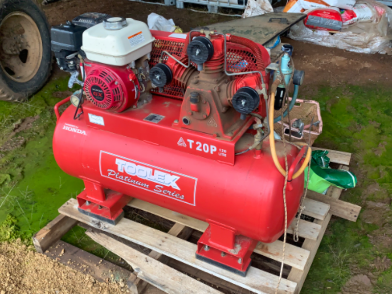 Lot 49 - Air Compressor | AuctionsPlus
