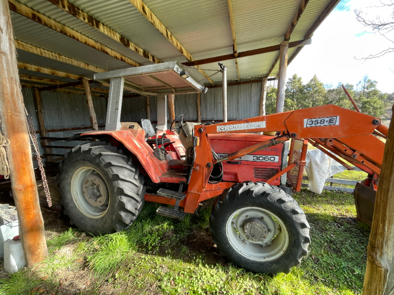 Lot 37 - Massey Ferguson 3060 Tractor | AuctionsPlus