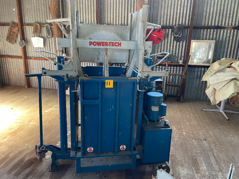 Lot 47 - LYCO Powertech Woolpress | AuctionsPlus