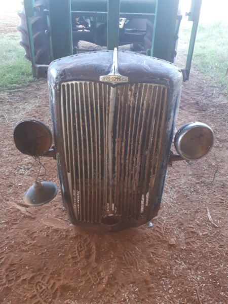 Lot 73 - Morris Commercial Grill, Radiator & Lights | AuctionsPlus
