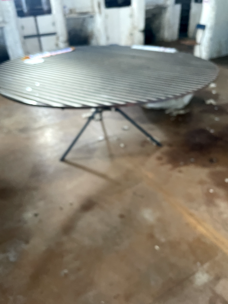 Lot 2 - Round wool table | AuctionsPlus