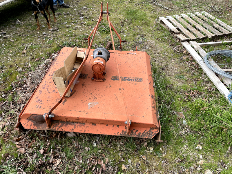 Lot 21 - 4ft slasher | AuctionsPlus