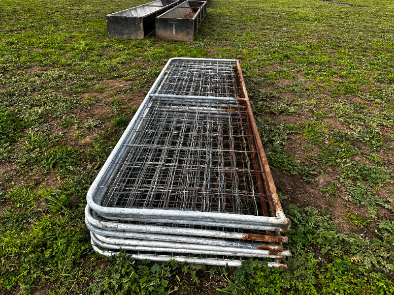 Lot 75 - 9x 3.6m Steel Gates #2 | AuctionsPlus