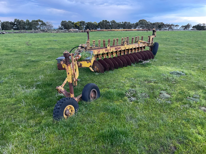 Lot 43 - Connor Shea One Way Disc Plough | AuctionsPlus