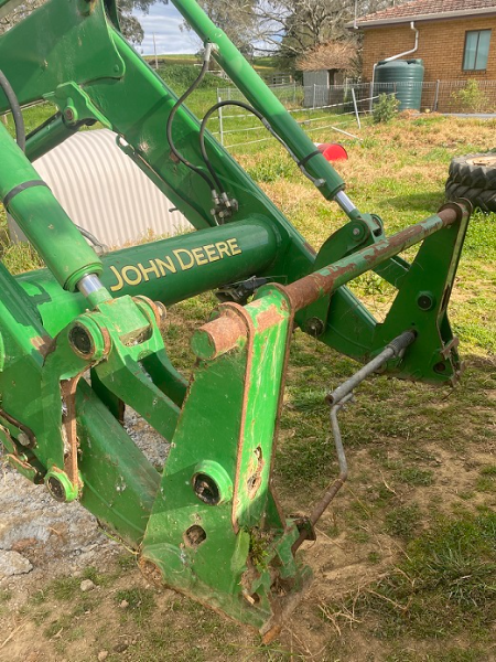 Lot 79 - John Deere H480 Front End Loader Attachment Frame | AuctionsPlus