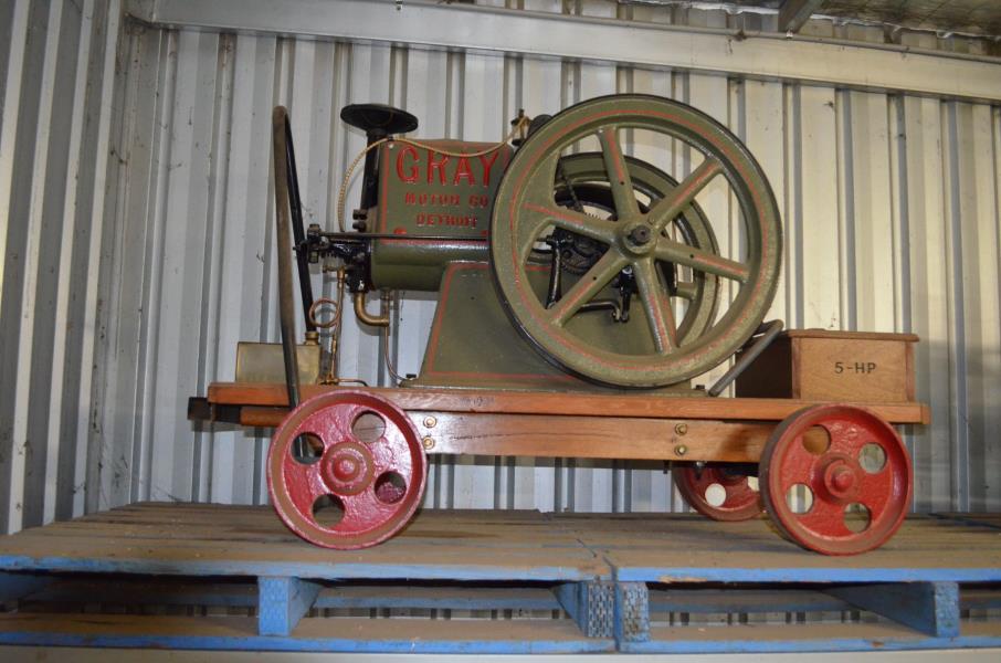 Lot 176 - 5hp Gray Detroit Stationary Engine | AuctionsPlus