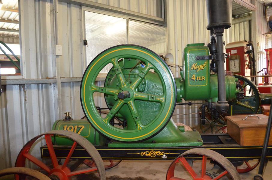 Lot 165 - 4hp Mogul Stationary Engine | AuctionsPlus