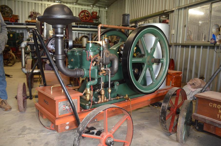 Lot 163 - 3hp 1903 Alamo Stationary Engine | AuctionsPlus