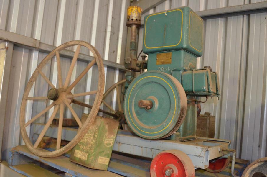 Lot 152 - 2hp Buzacott Stationary Engine | AuctionsPlus
