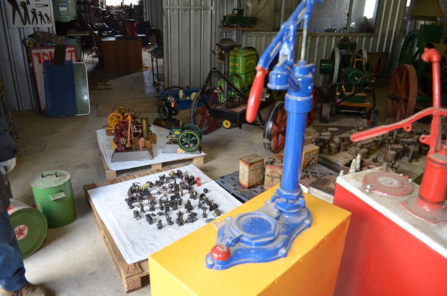 Lot 113 - Golden Fleece High Boy | AuctionsPlus