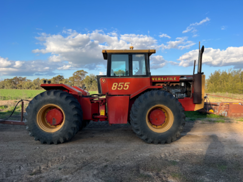 Lot 1 - 855 Versatile Tractor | AuctionsPlus