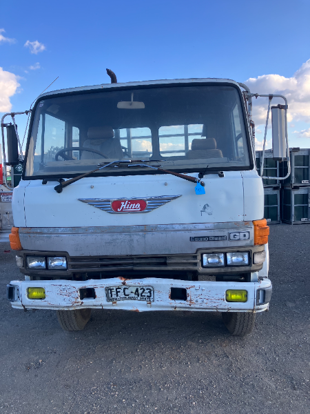 Lot 40 - Hino Truck | AuctionsPlus