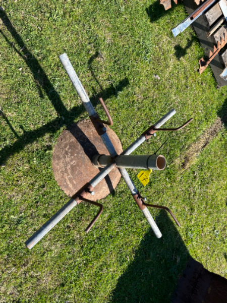 Lot 17 - Homemade Wire Spinner | AuctionsPlus