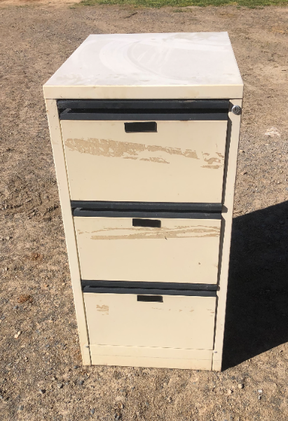 Lot 98 - 3 Draw Filing Cabinet | AuctionsPlus