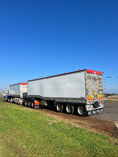 Lot 1 - GRAHAM LUSTY TRAILERS A-DOUBLE/B DOUBLE CHASSIS TIPPERS ...