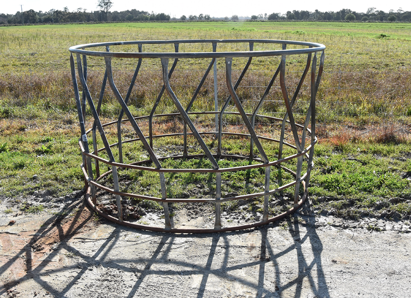 Lot 53 - Hay Ring | AuctionsPlus