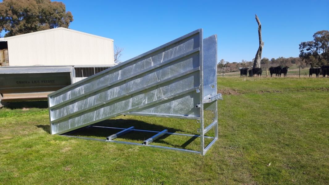Lot 32 - ADJUSTABLE SHEEP LOADING RAMP | AuctionsPlus