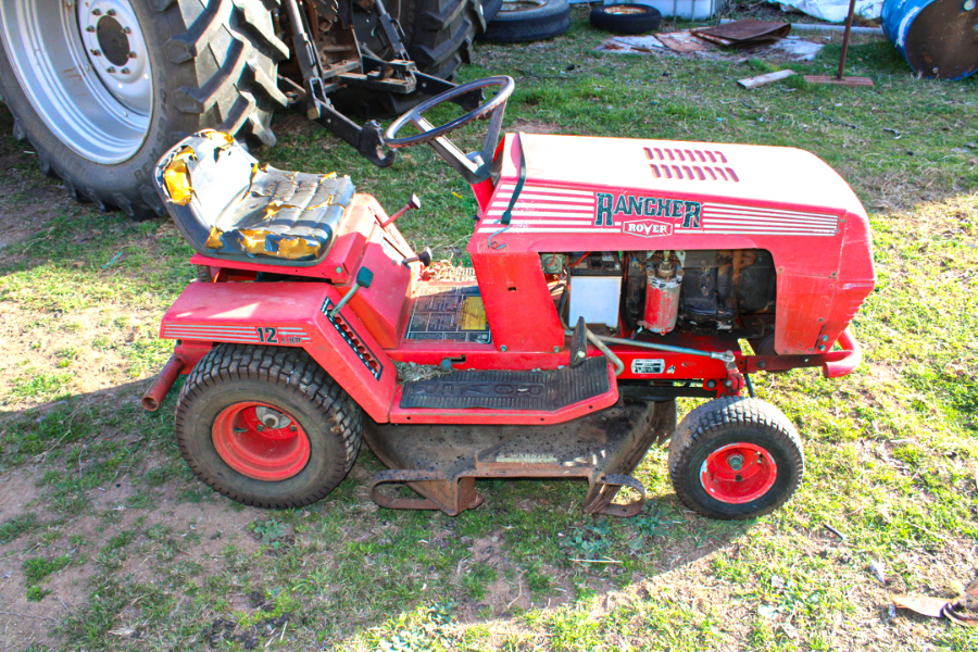 Lot 79 - 12.5hp Rancher Rover Ride on Mower | AuctionsPlus