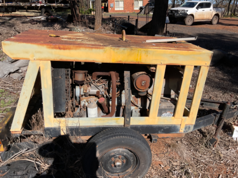 Lot 9 - Tow behind air compressor | AuctionsPlus