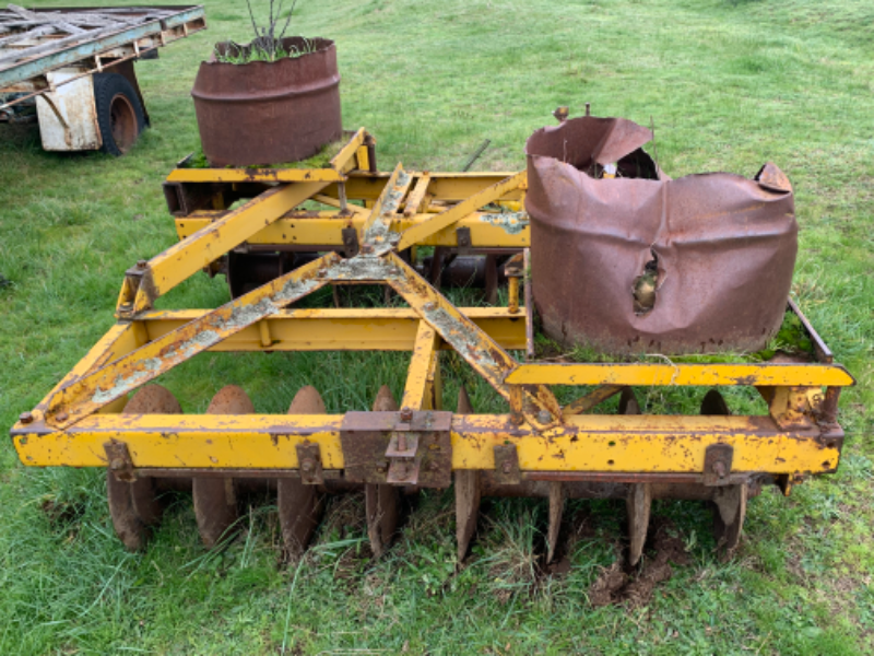 Lot 12 - Baby Giant Offset Discs | AuctionsPlus