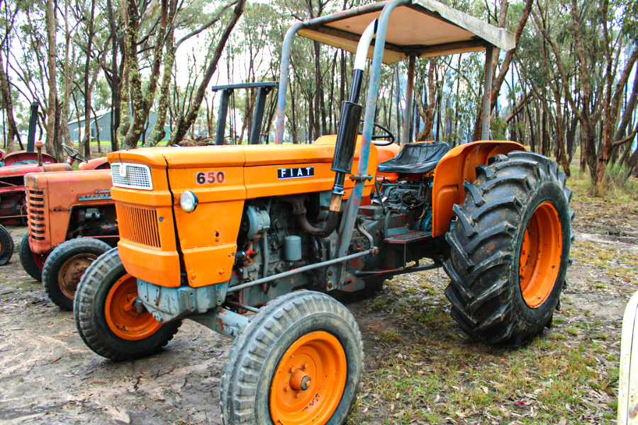 Lot 6 - FIAT 650 Tractor | AuctionsPlus