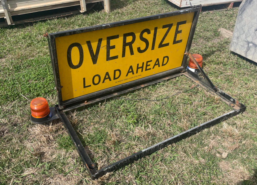 Lot 166 - Fold down 'OVERSIZE' pilot vehicle sign (no reserve ...